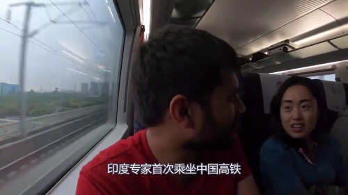 印度专家首次乘坐中国高铁,一上车便怒了:怎么可以骗人!