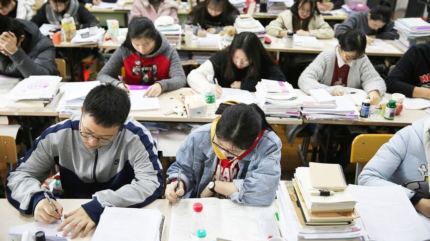 大型考试为什么都不让带草稿纸?除了防止作弊,还有这个妙用