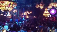 我在菲比酒吧现场 午夜12点 毛毛截取了一段小视频