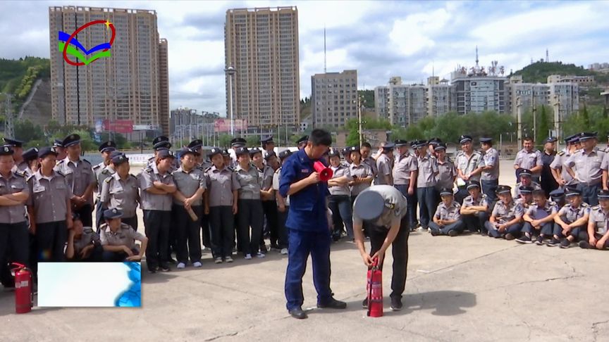 消防安全进学校 共筑平安防火墙