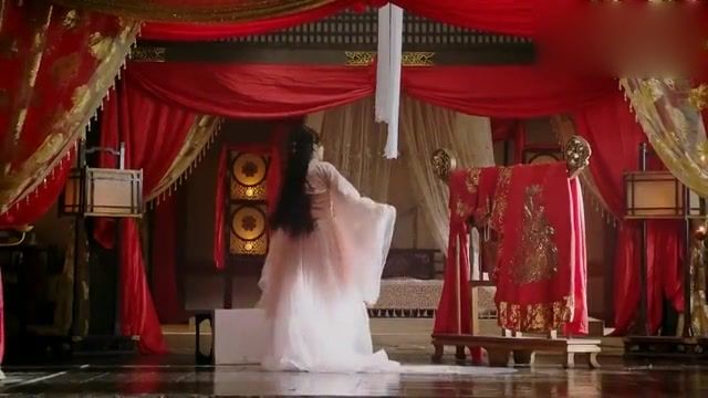 现代女生穿越回古代,醒来就被逼迫嫁给王爷,剧情挺狗血