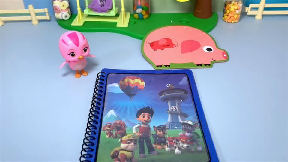 玩具动画-朵朵的水画本不见了