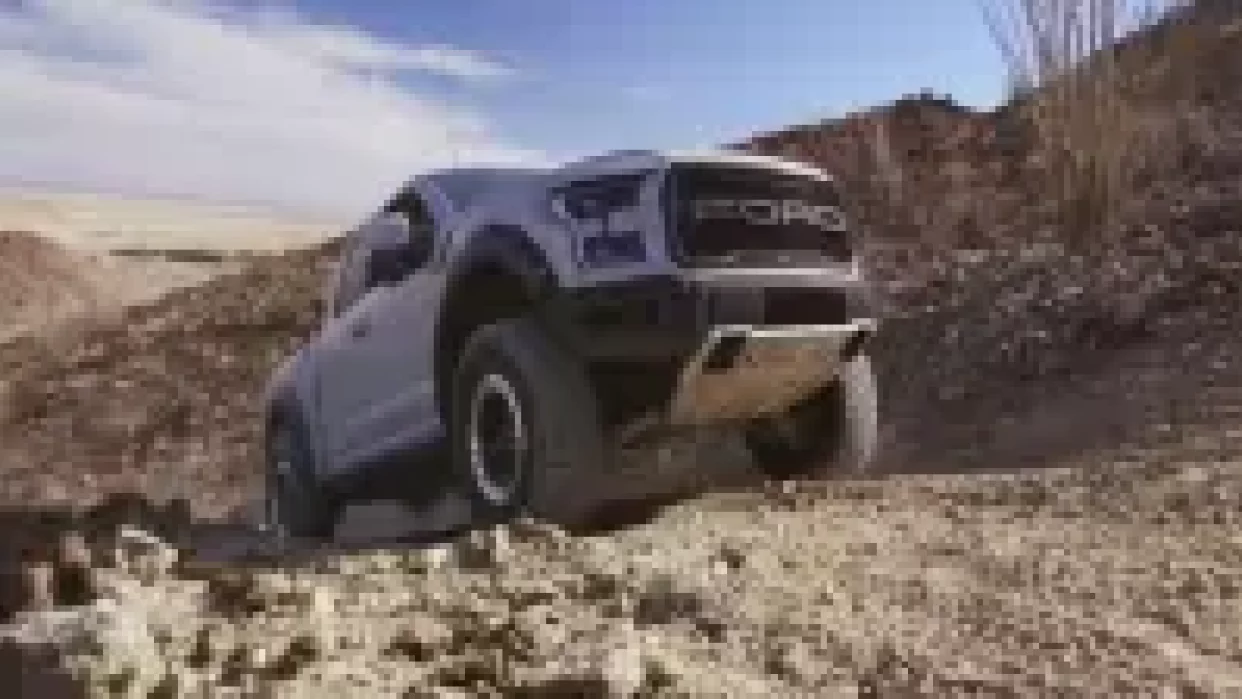 2017年福特F-150猛禽皮卡越野试驾