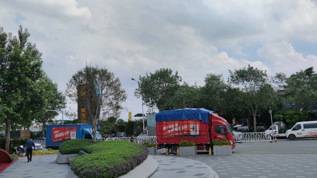 ...新城。地铁900米,周边7所省一级中小学校,87、95、107、140方户型