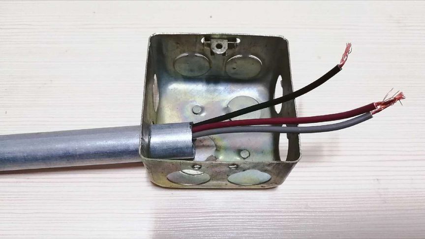 插座什么也没插,却漏电跳闸,奇葩故障,只需一招,就能轻松解决