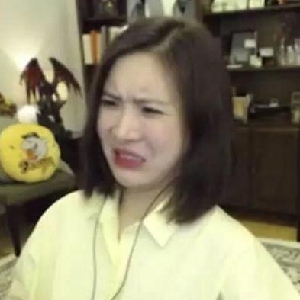 一名不合格的小喷子 