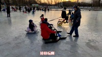00072 哥划双桨博毅力妹骑一马稳驾驭 刮目相看小可爱勇于挑战生胆气