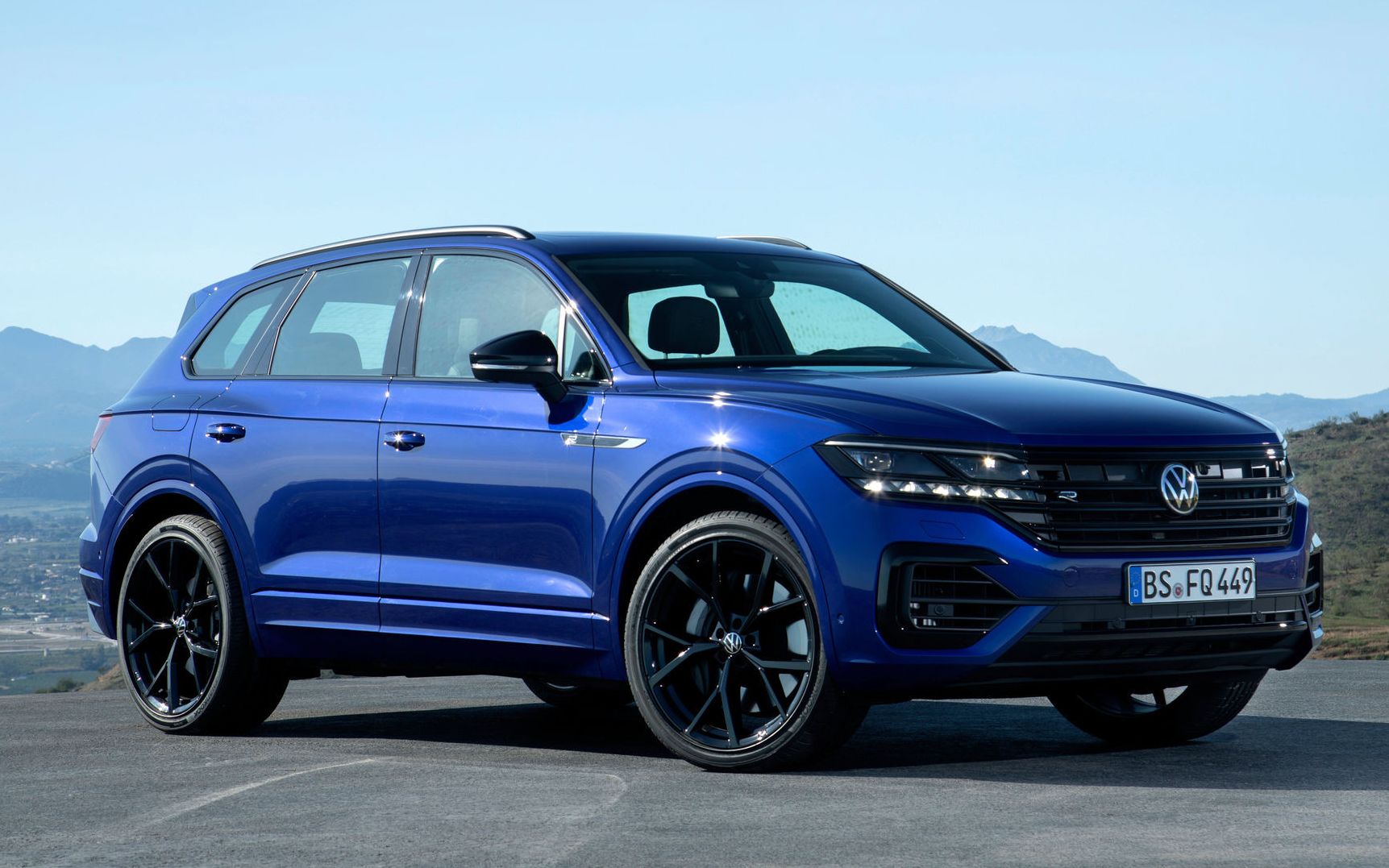 65万起!V6+8AT爆340匹,与宾利添越同平台,2022款大众途锐亮相