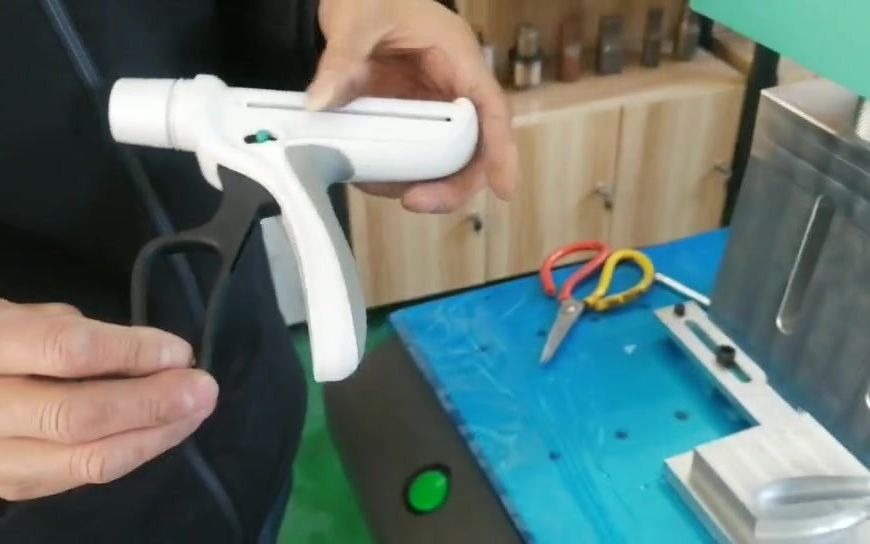 第一次使用超声波焊接吻合器手柄时,别慌按照这个程序来少走弯路,谁...