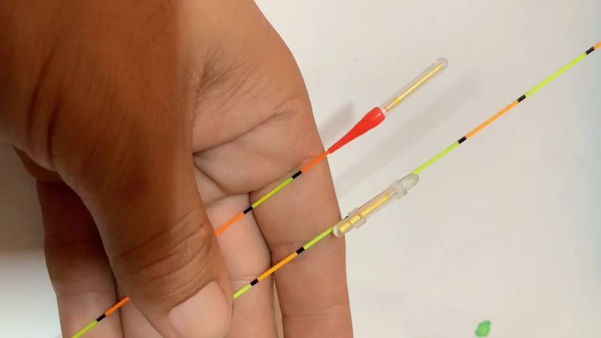 钓鱼技巧,夜光棒上浮漂,选对位置很关键