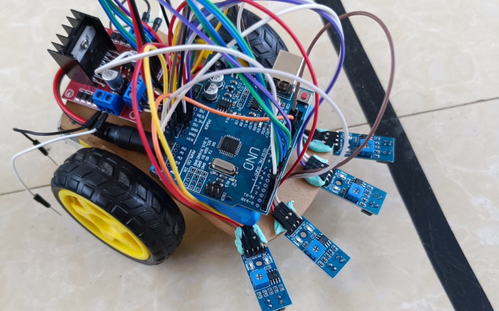 Arduino循迹小车,这玩意儿就是欠调试…
