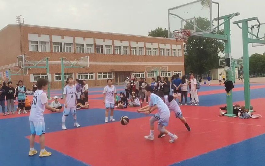 校运会女子篮球投篮接力