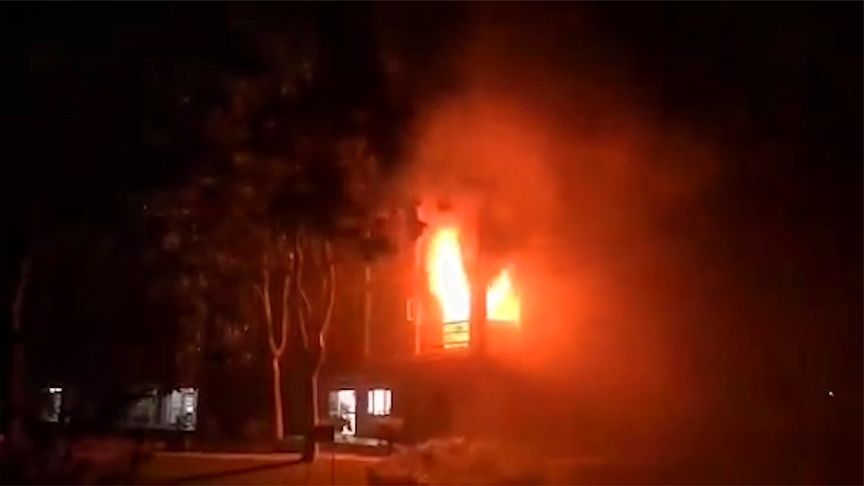 广州大学一学生宿舍发生火灾 校方:疑为蚊香处理不当