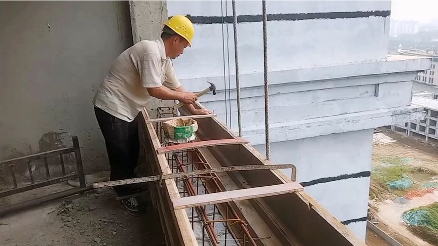 二次结构阳台造型沿的做法。