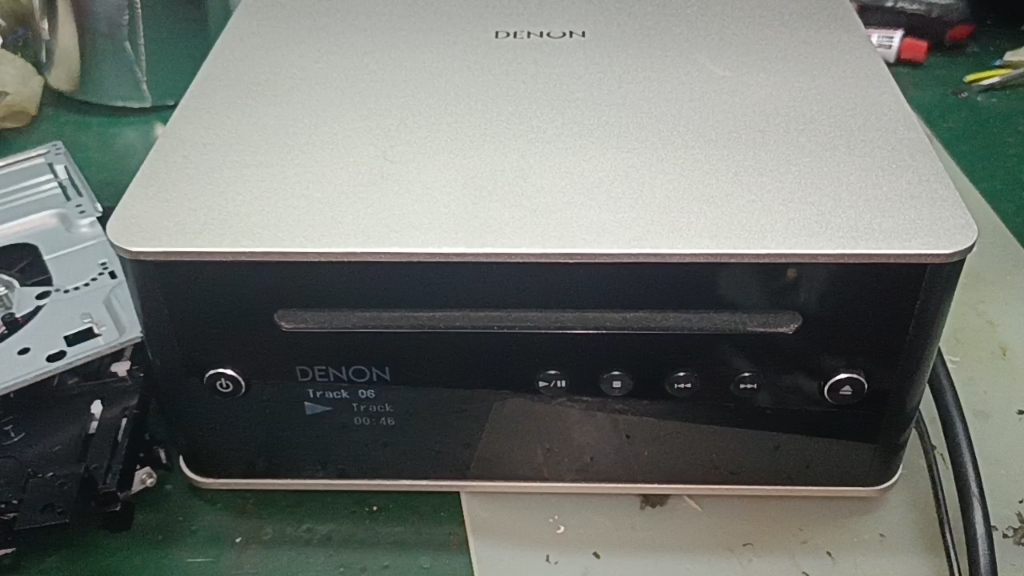 天龙CD机DCD-50不读碟,跳碟,碟片进岀不顺畅维修