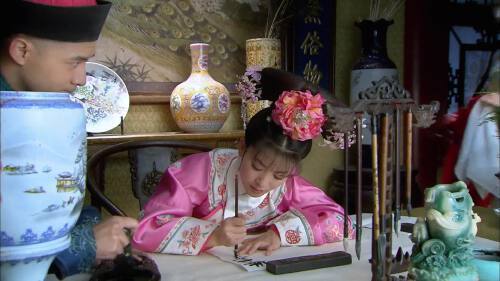 小燕子想给紫薇写信,可是自己不会写字 放映厅 李晟 新还珠格格 好剧...