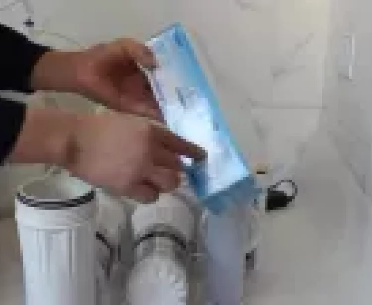 海尔纯水机滤芯更换视频.mov