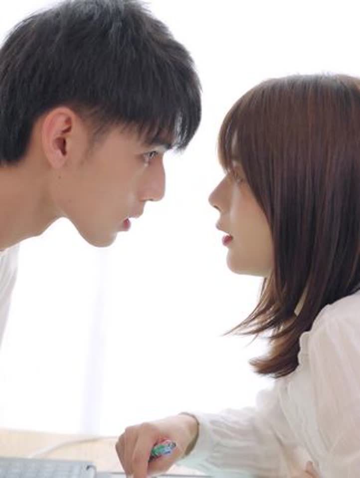 在跟你说“嗨”之前 我脑海里已经演完了一场电影#微星笔记本#剧情 #...