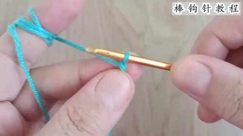零基础也能钩!3分钟学会立体穗子针法,毛衣秒变高级感