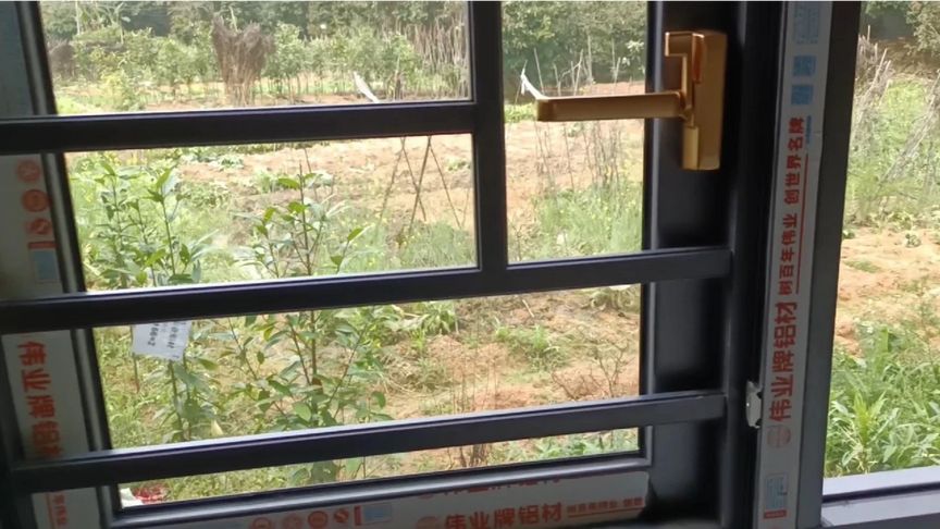 700块钱一平方装的铝合金门窗,一个窗就花了4800元,值吗?