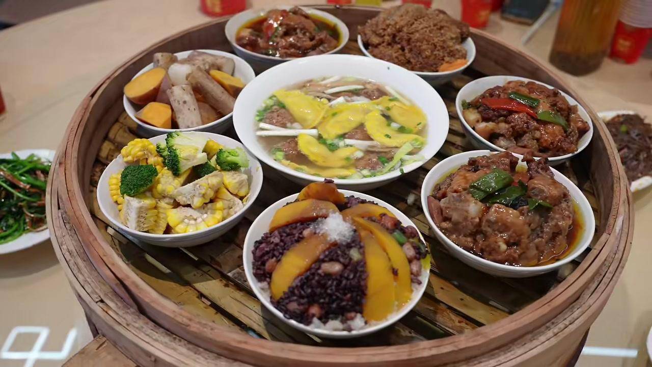 蒸笼热气起,年味飘满屋!一笼笼团圆味,蒸出幸福中国年。(汉中市国际...