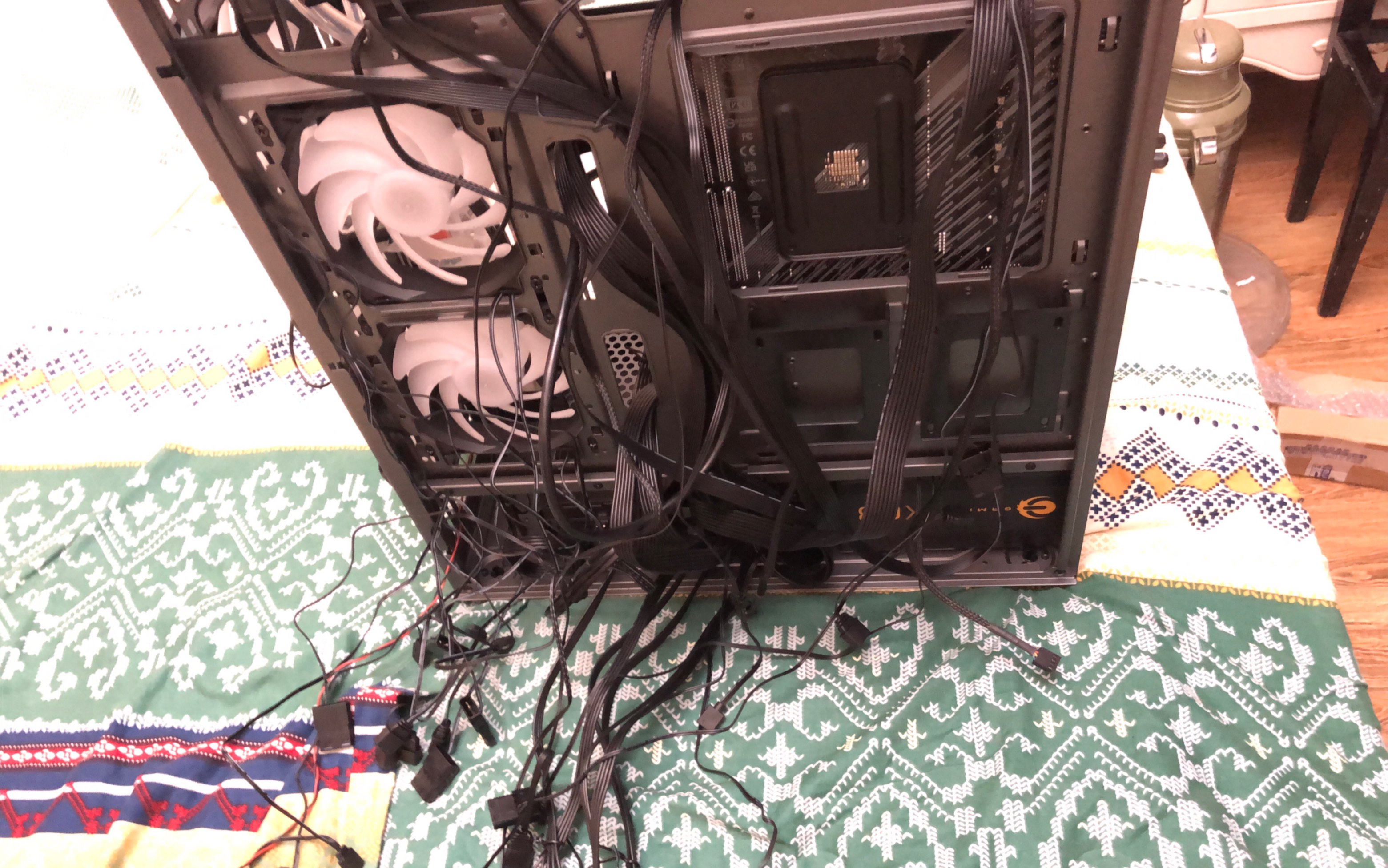 618安全下山 用了9年的老显卡依旧坚挺 三屏畅通无阻