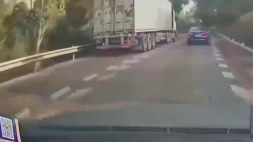 狭路相逢,我已经提前礼让,大货车的转弯半径还这么大!