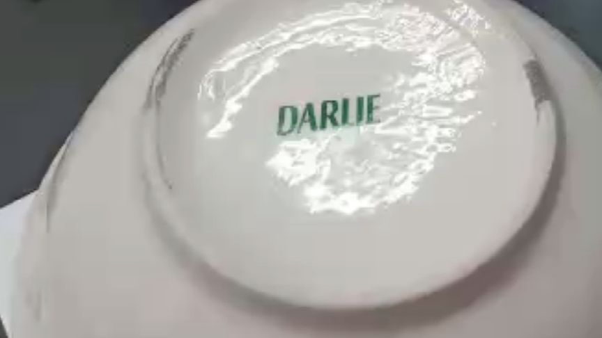 免洗手消毒凝胶含酒精,点燃后肉眼看不到火苗,为了安全正确使用