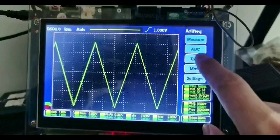 用安富莱V7开发板和AD7606做的示波器