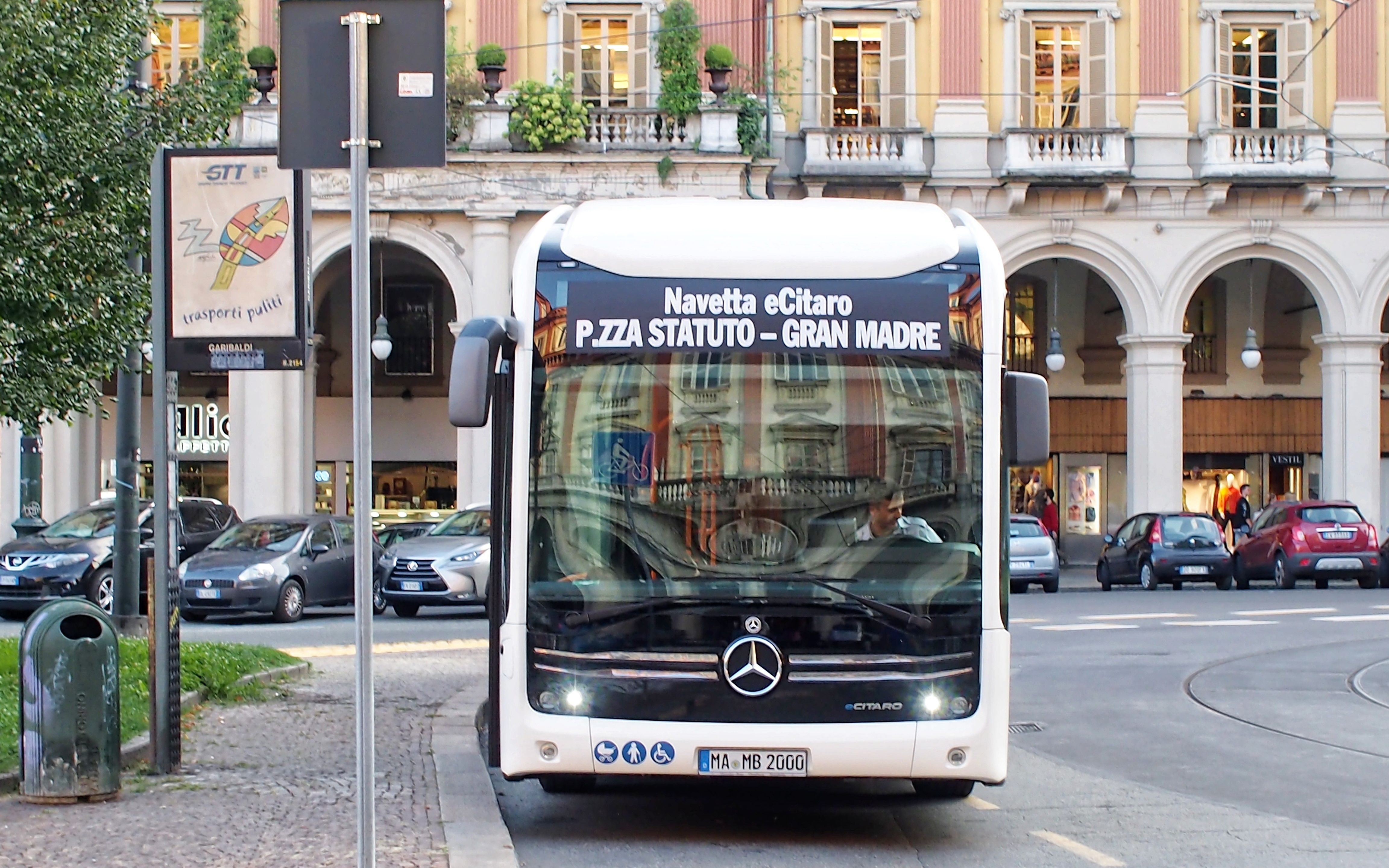 ...车 梅赛德斯奔驰 eCITARO纯电动公交车 都灵市中心试运行往返记录