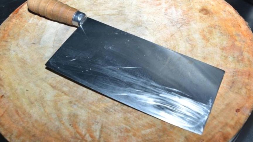厨师长教我,如何磨家用菜刀,掌握这些技巧,几分钟菜刀锋利无比