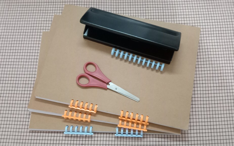 【手工活页本】【六孔打孔器】【咖路装订条】全新轻便装订 平价...
