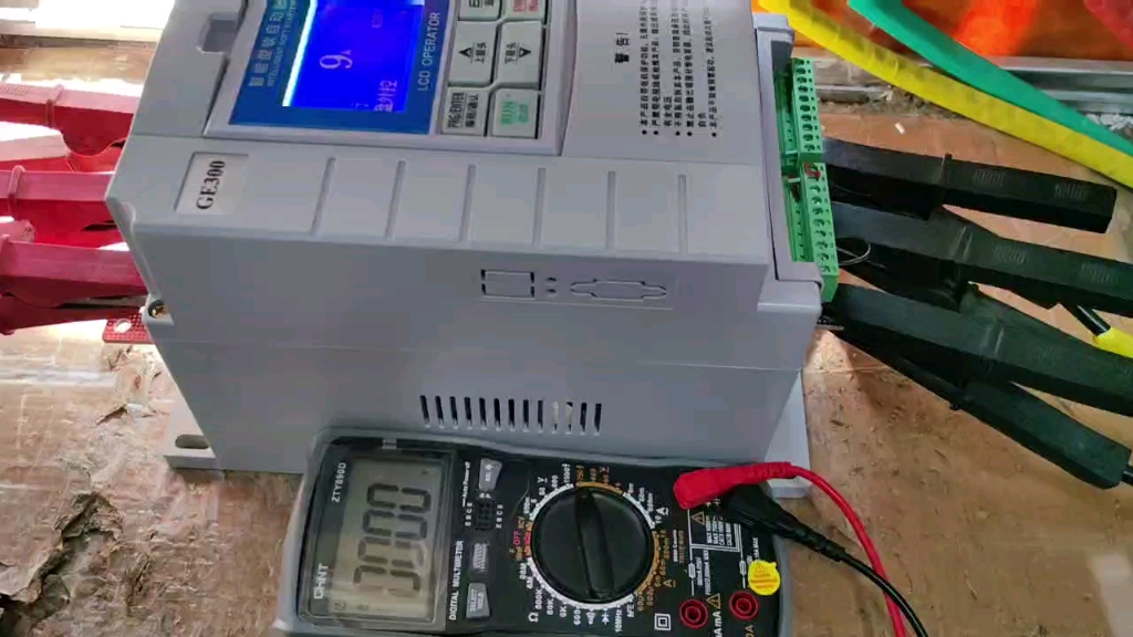 如何测量可控硅的特性,管压降