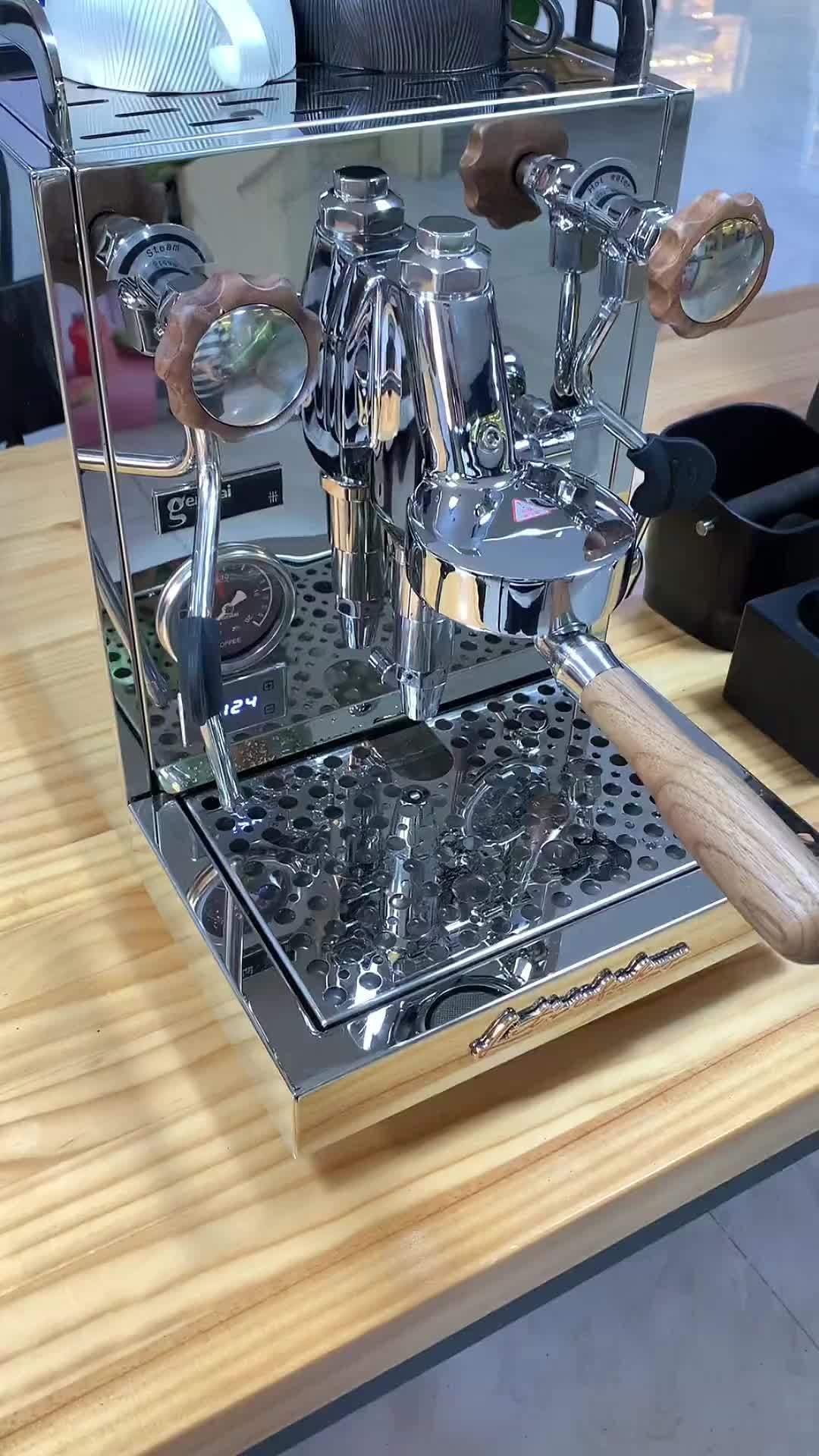 324. 今天给大家分享一下用什么咖啡豆来制作意式咖啡#咖啡