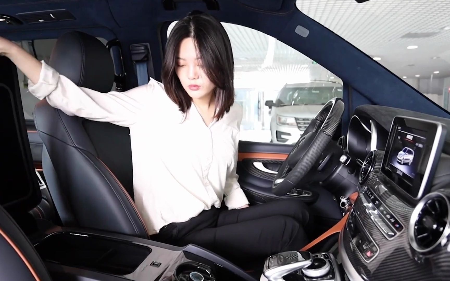 改航空座椅大约多少钱?硬核豪华内饰,说它是移动行宫也不为过吧!