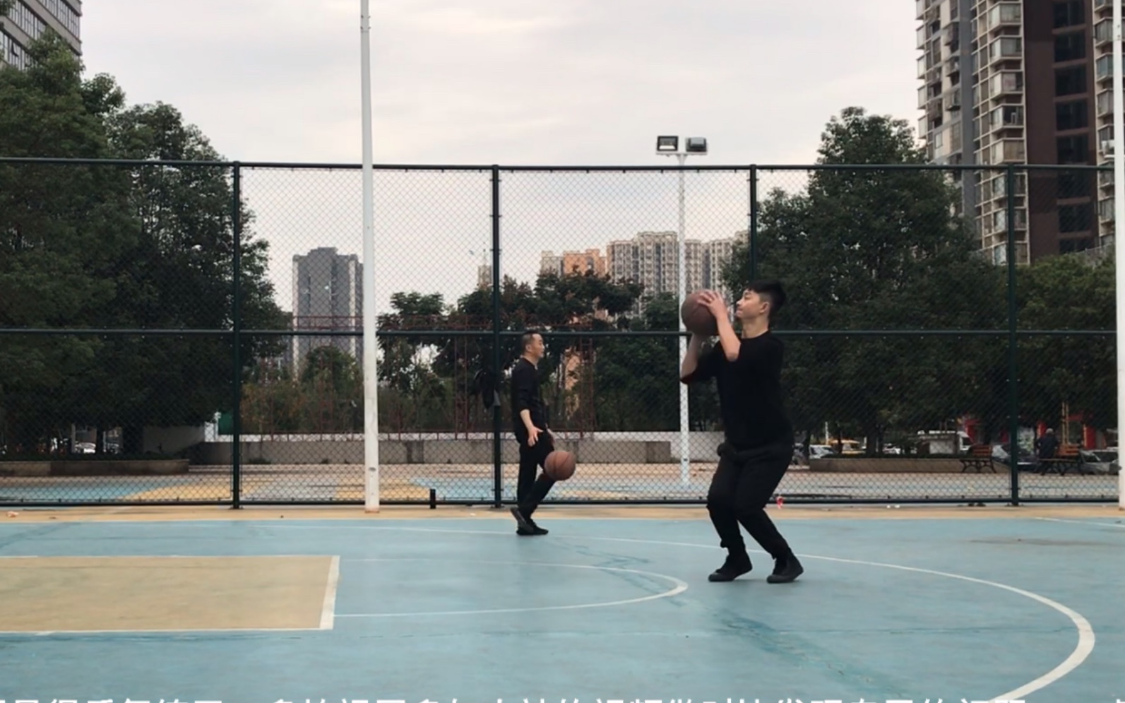 篮球投篮-one motion 一段式投篮 库里