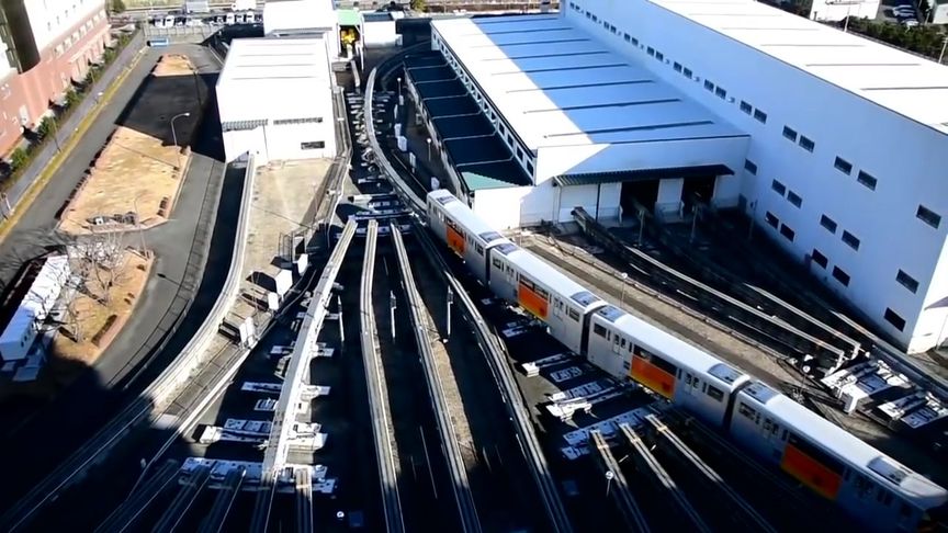 复杂的单轨列车轨道,变轨方式太奇特了