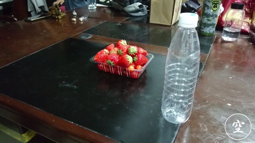 一瓶矿泉水,就可以用手机拍出意外惊喜