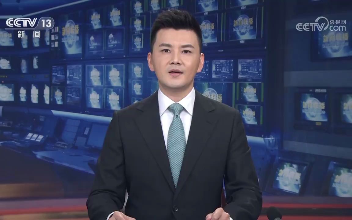 ...中央新一届领导班子成员集体谈话时强调 切实肩负起新时代新征程党...