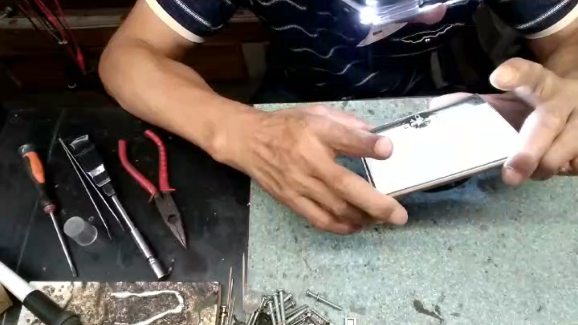 修理汽车修理专用指针万用表,调整表头