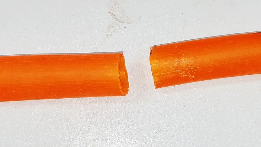 一样粗的2根软管怎么接一起?老电工手法一流,后期肯定不会漏水