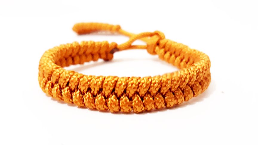 手链编织教程:5分钟学会这款麻花辫的手链编织,简单好学又好看