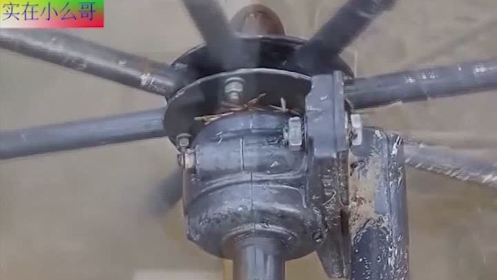 自制水泵一根水管,制作自动水泵,不用电不用油