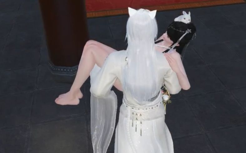 正在洗澡的小姐姐 被抱出来的时候居然没穿衣服天涯明月刀ol