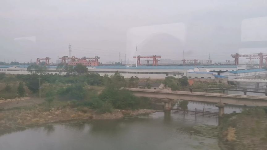 K62次列车南通—西安。泰州到江都段,一副完美的工业、农业画卷