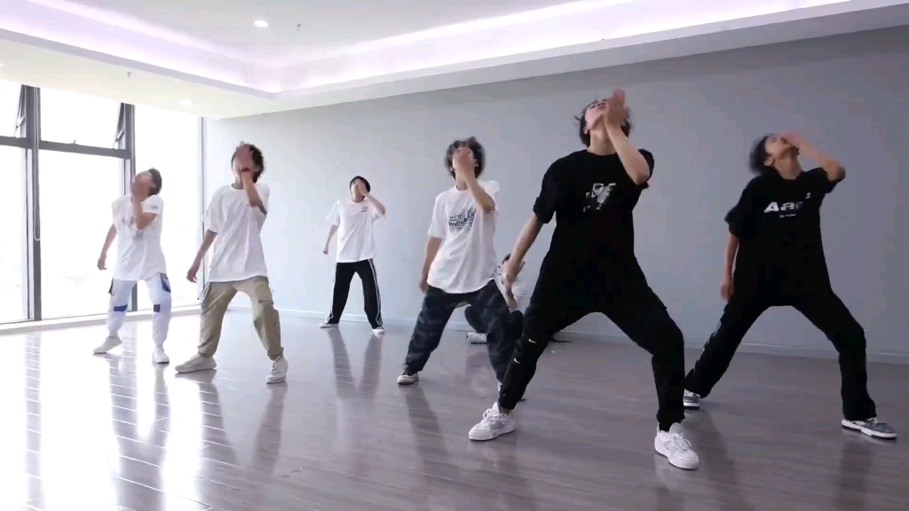 【TF家族三代】小朋友们力度太棒了!跪求一个舞台版!