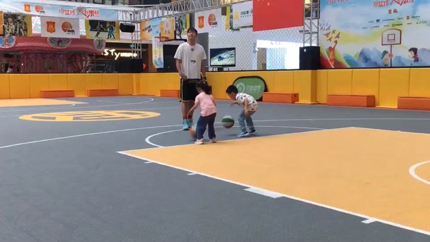 加油少年!每逢周末,各种趣味活动带你遇见这个世界的美好,出汗