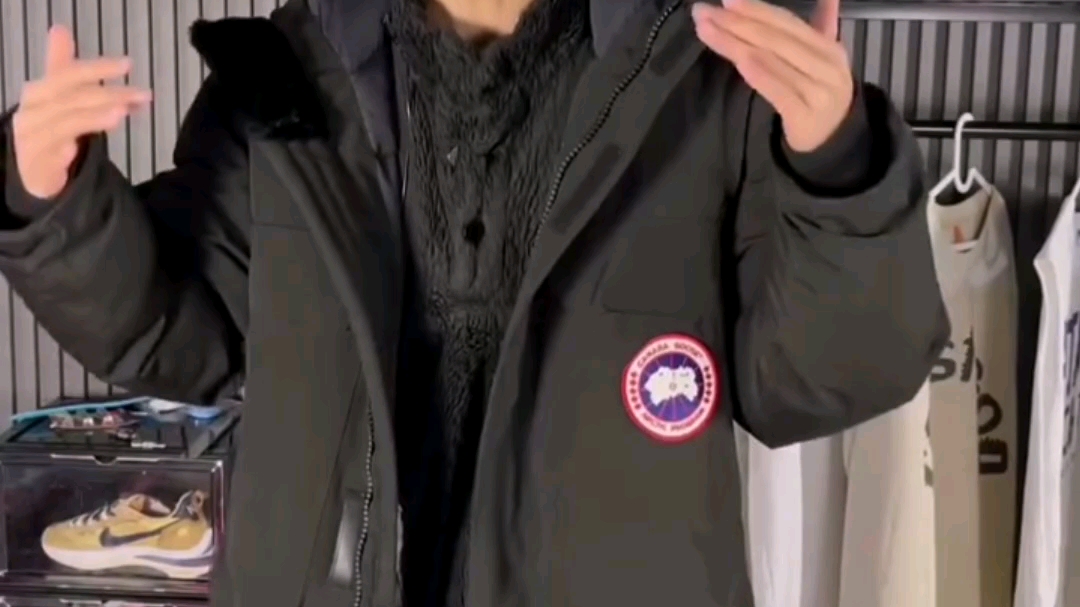 大鹅羽绒服到底钻不钻绒?今天就来测试一下 "大鹅羽绒服 "加拿大鹅 "...