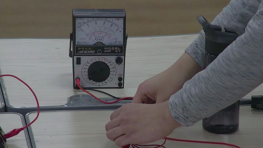 【福州云课堂】高二物理《常见传感器的工作原理》_福州三中:张蔡翔