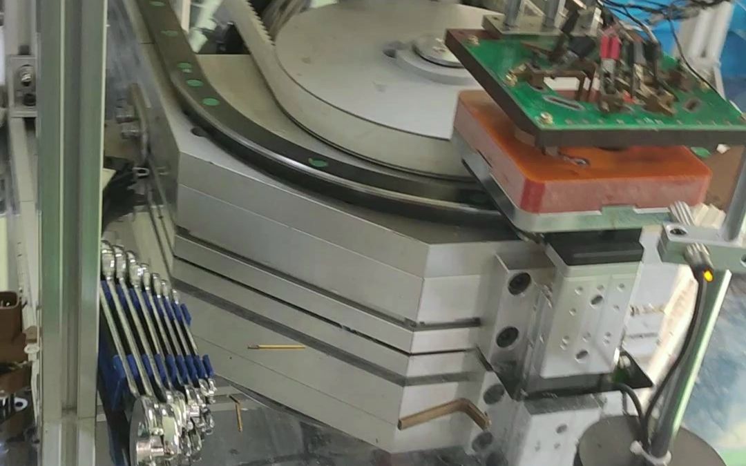 环形导轨精密循环输送线应用案例 自动化生产应用环形导轨工作视频